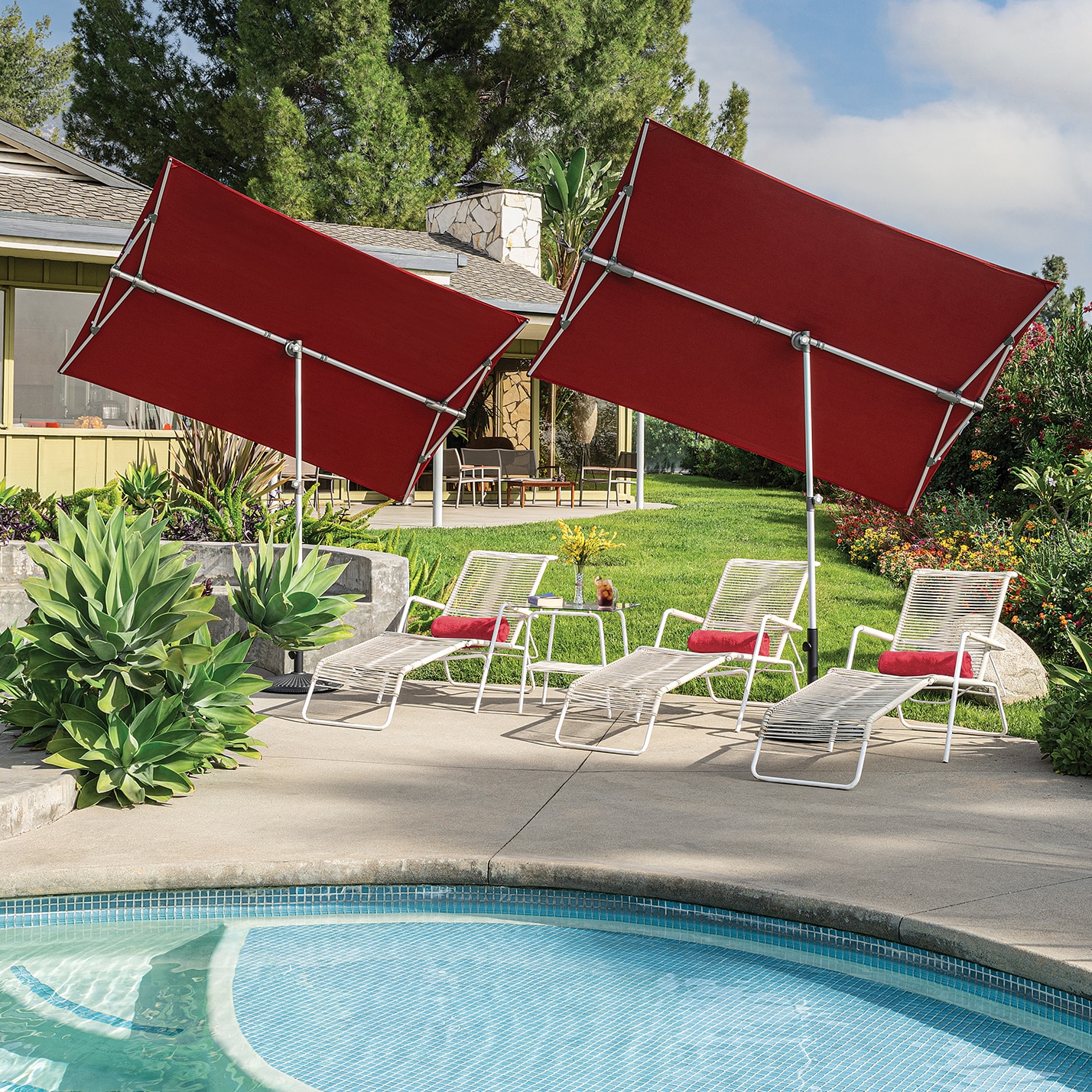 Mondawe 7-ft Aluminum Red Slide-tilt Market Patio Umbrella in the Patio ...