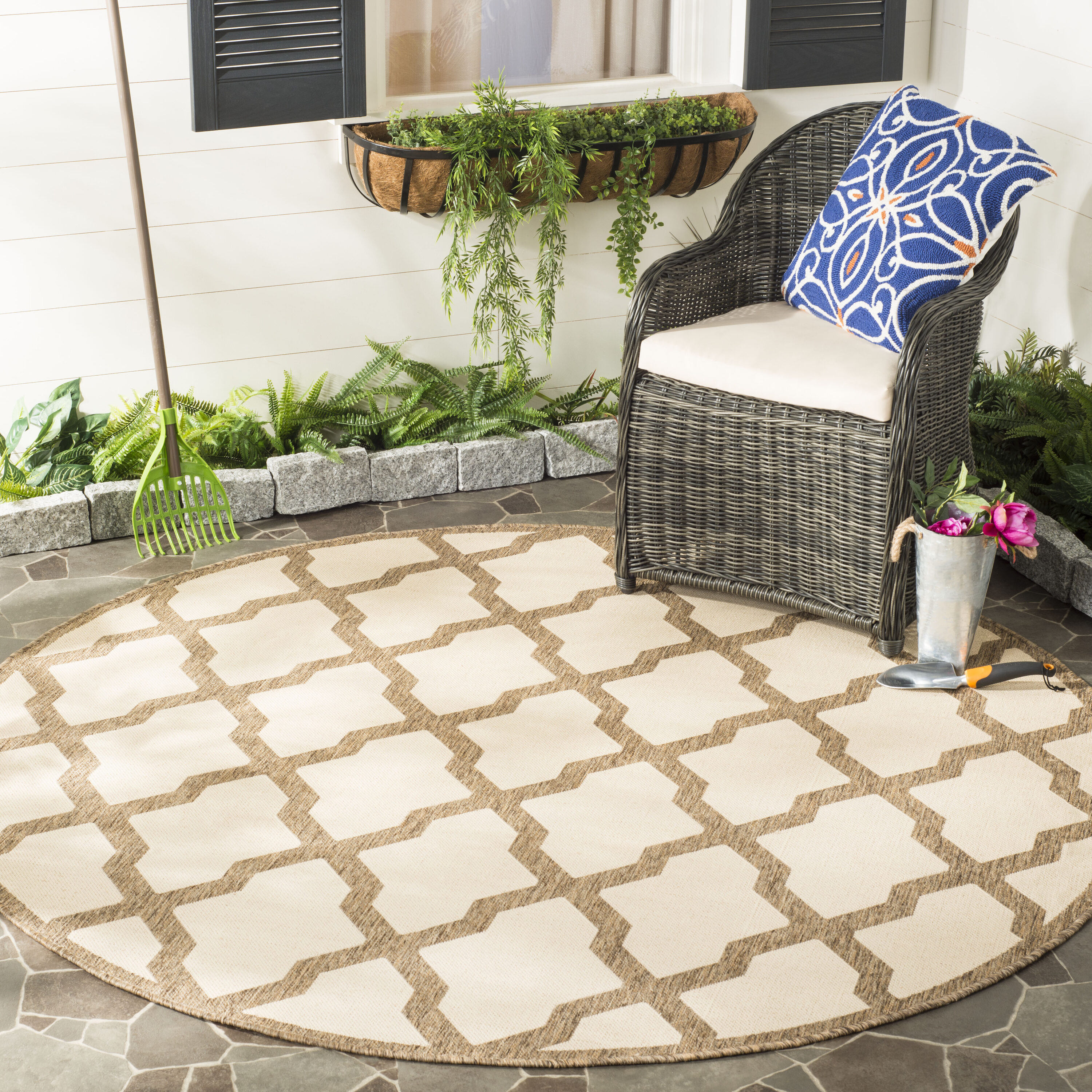 Safavieh Beach House 122C Cream Beige 6ft-7in x 6ft-7in Round Rug in ...